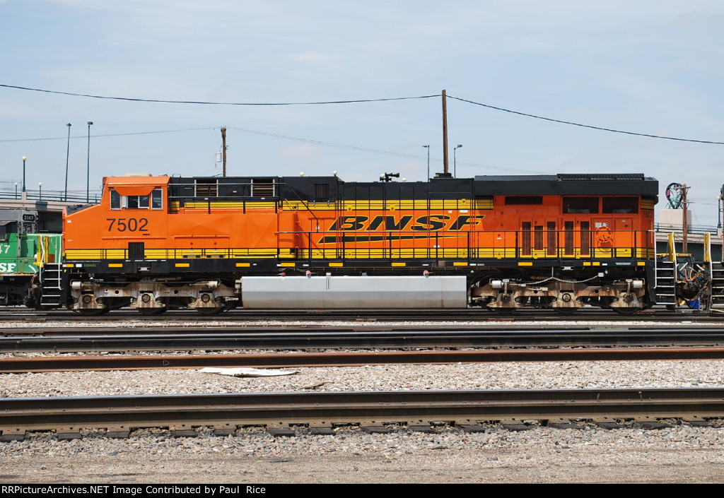 BNSF 7502